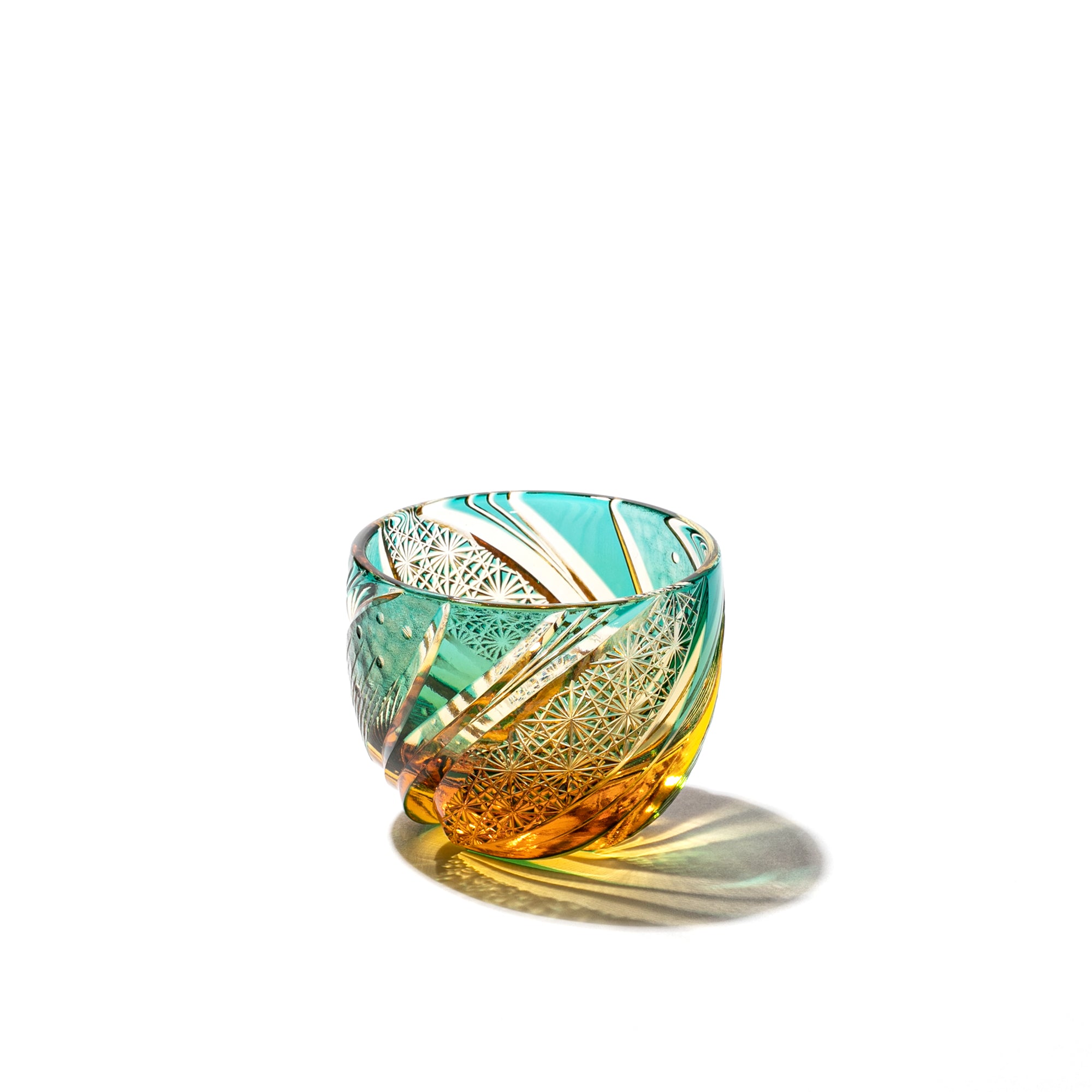 江戸切子 流星 ぐい呑 琥珀緑 ｜江戸切子グラスならTABLEAU ONLINE SHOP（タブロー工房オンラインショップ）