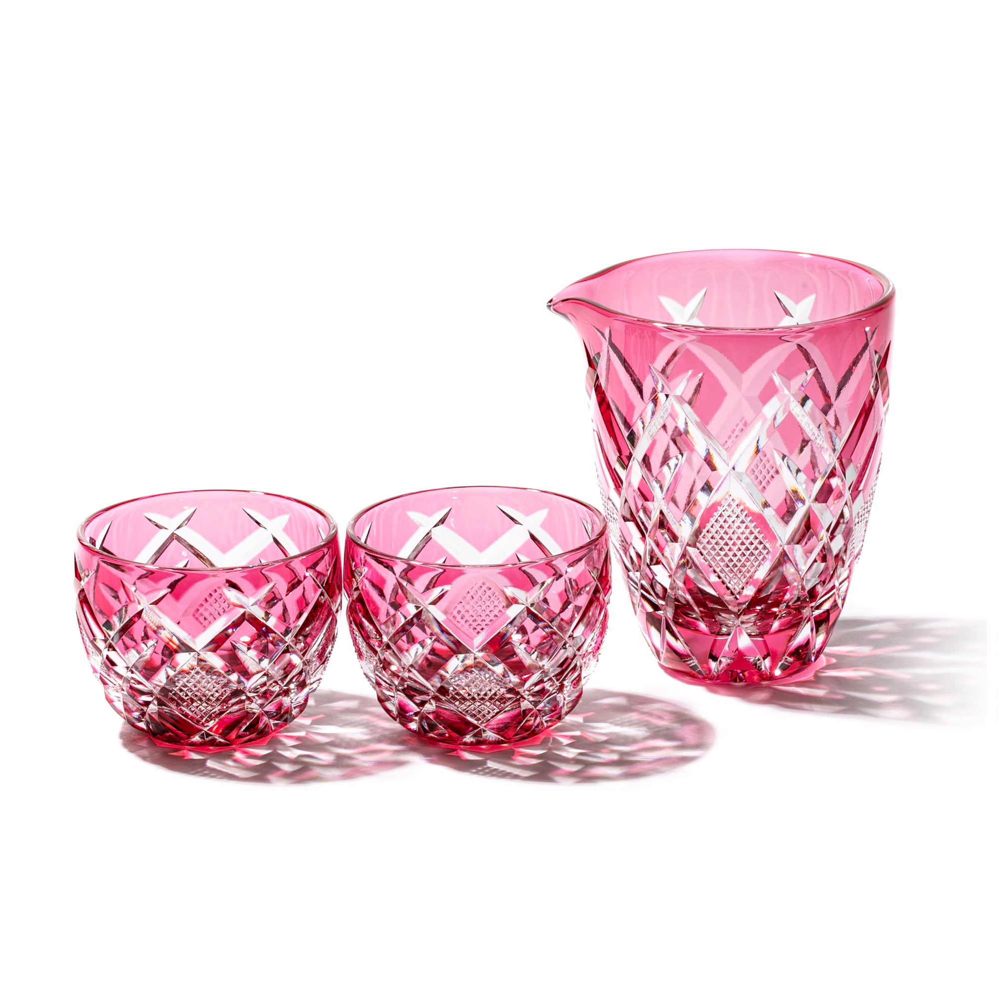 江戸切子 伝統工芸士 木村泰典 作 矢来魚子紋 酒器三点揃 金赤 ｜江戸切子グラスならTABLEAU ONLINE SHOP（タブロー工房オンラインショップ）